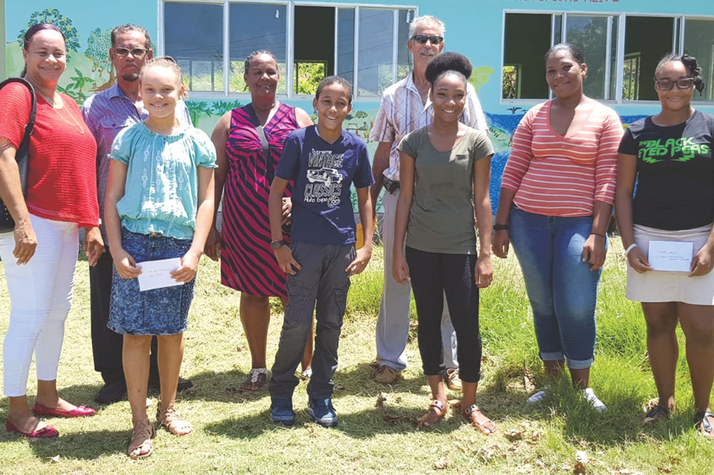 Students from Paget Farm get scholarships - Searchlight