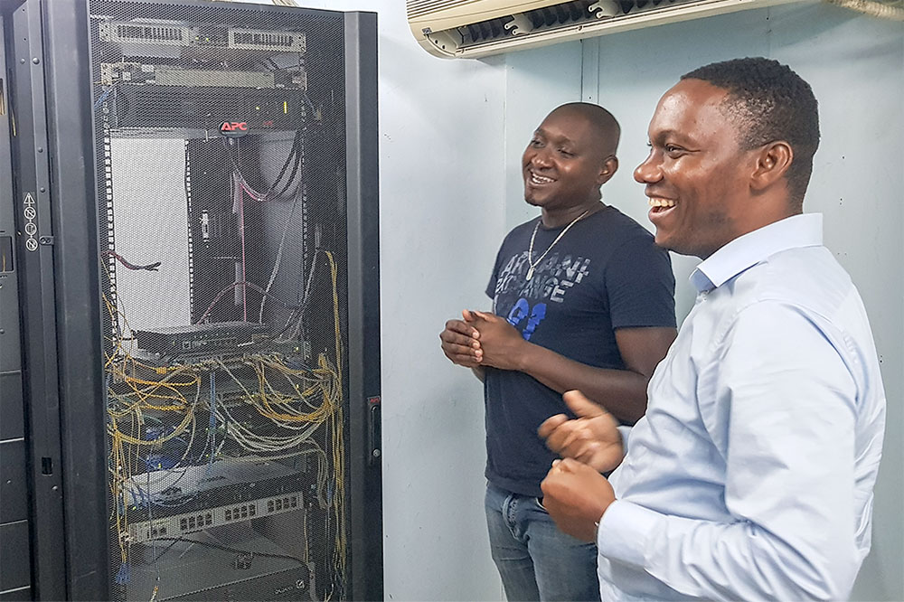 Flow completes upgrade of broadband network - Searchlight