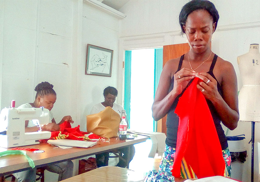 12 participants complete fashion summer course - Searchlight