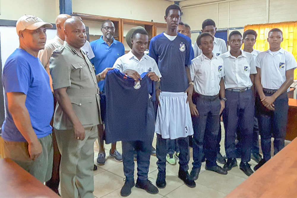Former students donate sports gear to SMSS - Searchlight