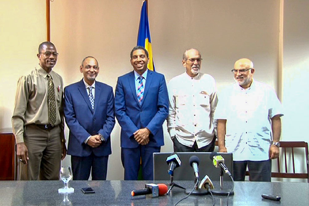 Contracts signed to improve road conditions - Searchlight