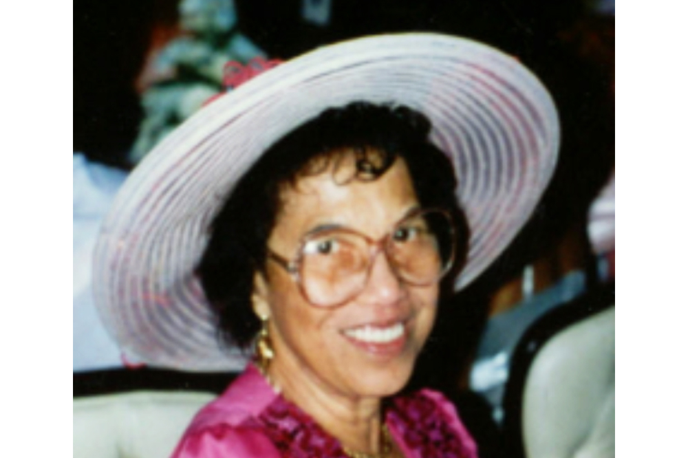 In Memoriam - Eloise Walker Phills - Searchlight