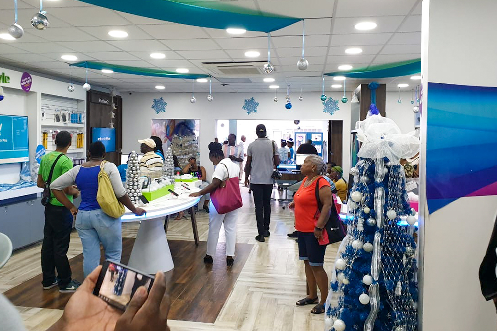 FLOW launches its 2019 Christmas promotion - Searchlight