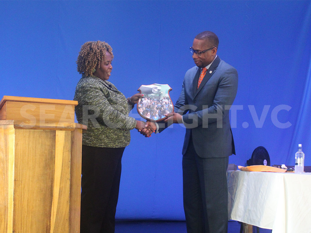 ECCB Governor visits CW Prescod Primary School (+video) - Searchlight