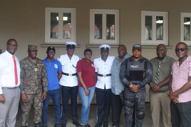 Twenty one police officers celebrate 20 years of service