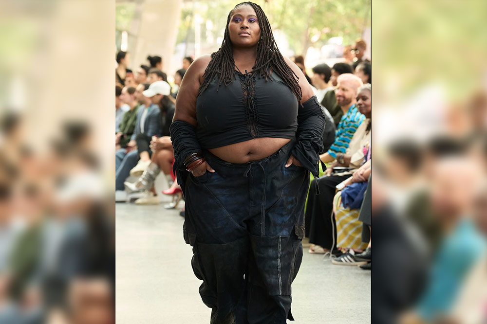Vincy-American model represents for full-figured women on NY runway ...