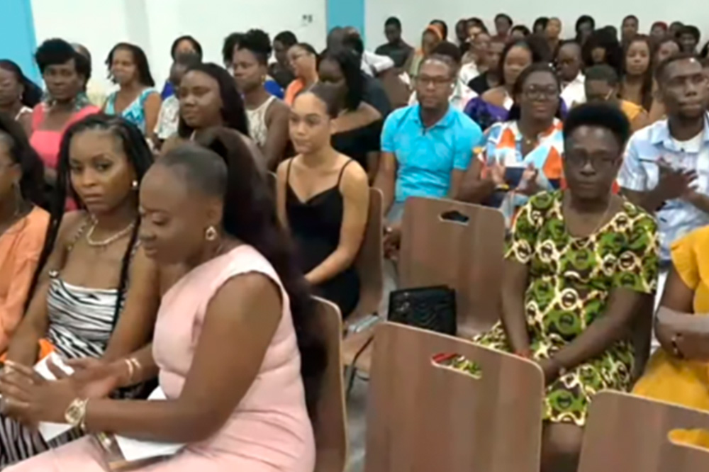 Education Minister sings praises of UWI Global Campus St. Vincent ...