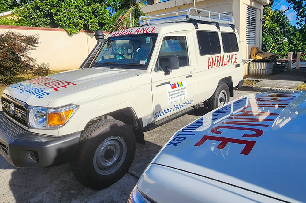 Two new ambulances donated to Ministry of Health
