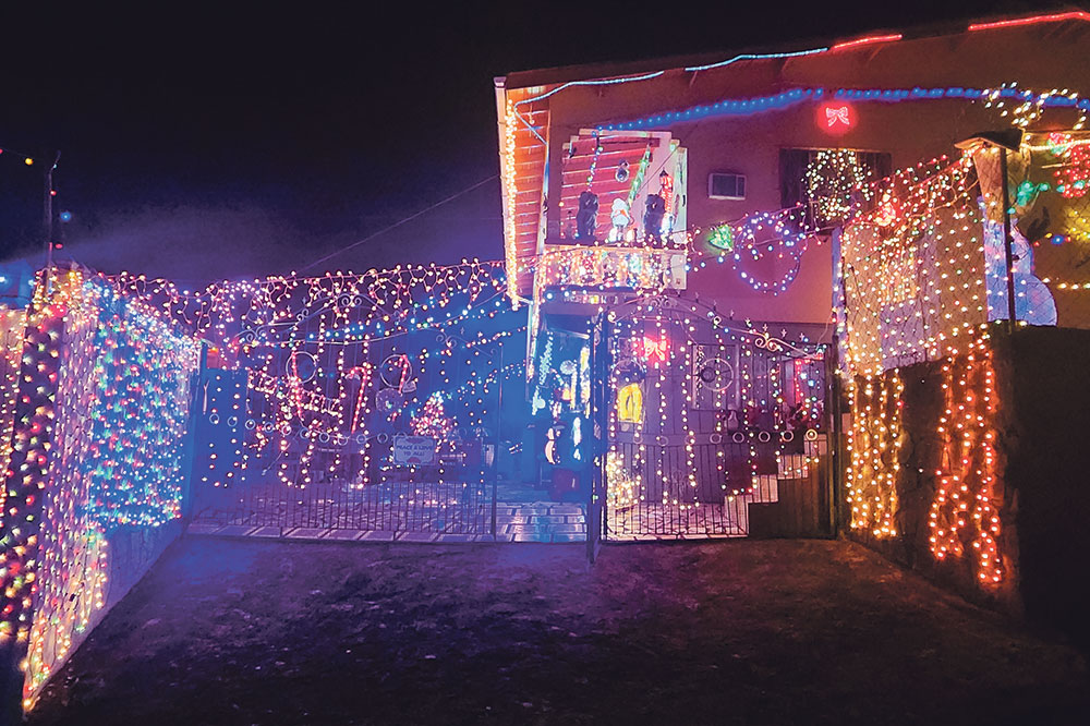 Samuel hits big six in Best Lit house competition