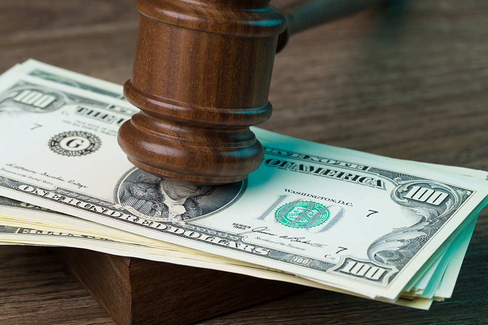 Man fined for trying to take prohibited goods into the prison - Searchlight