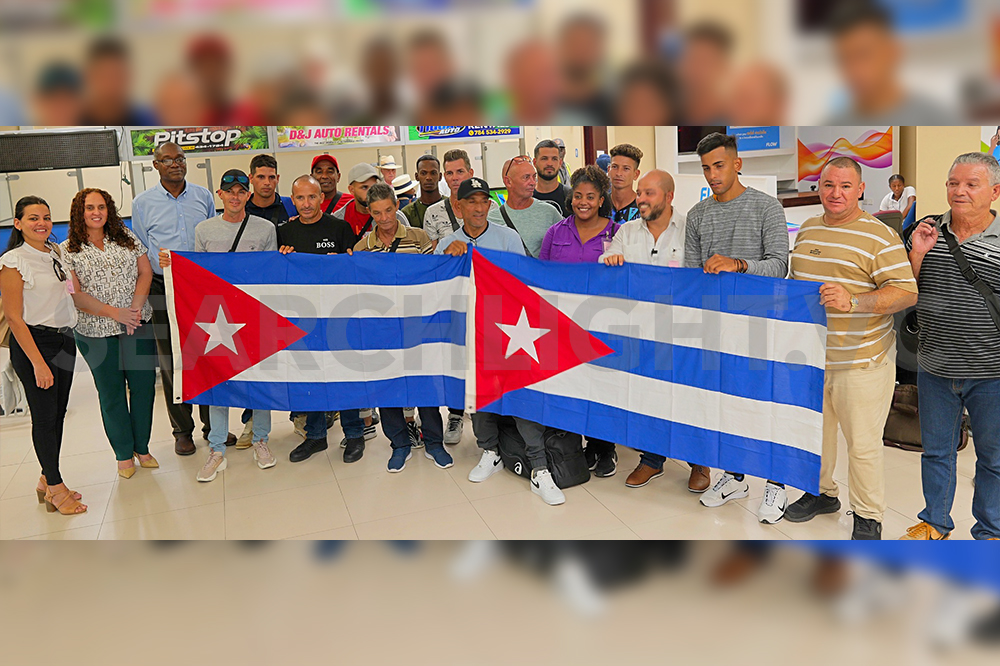 Cuban Linesmen arrive to assist VINLEC in rebuilding electrical network ...